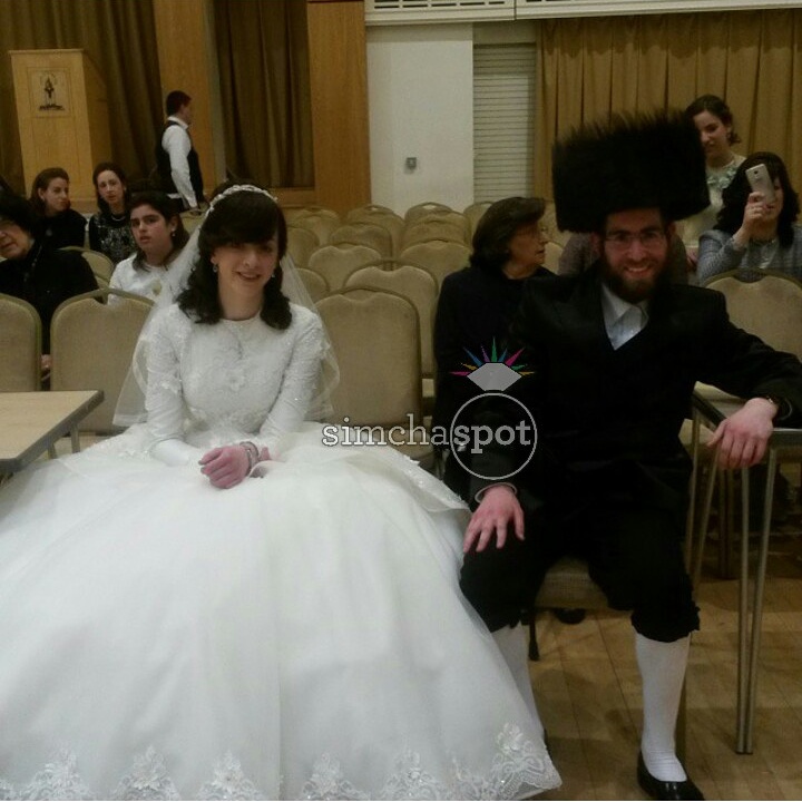 Wedding of Shimmy and Esty Hoffman (London) (2 Pics) - Simcha Spot