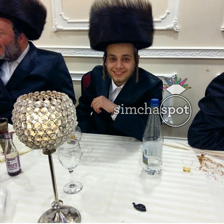 Wedding of Yonason and Trany Koppel (London) (2 Pics) - Simcha Spot