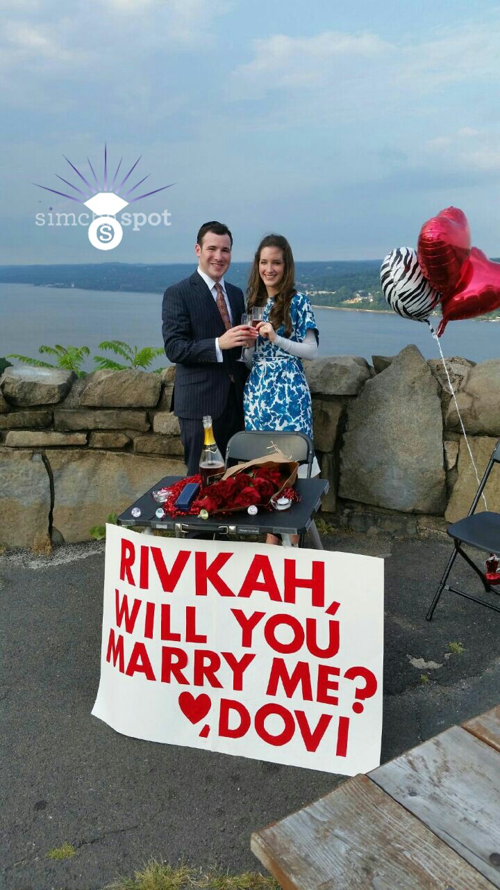 Engagement of Dovi Goldstein and Rivka Katz (2 Pics) - Simcha Spot