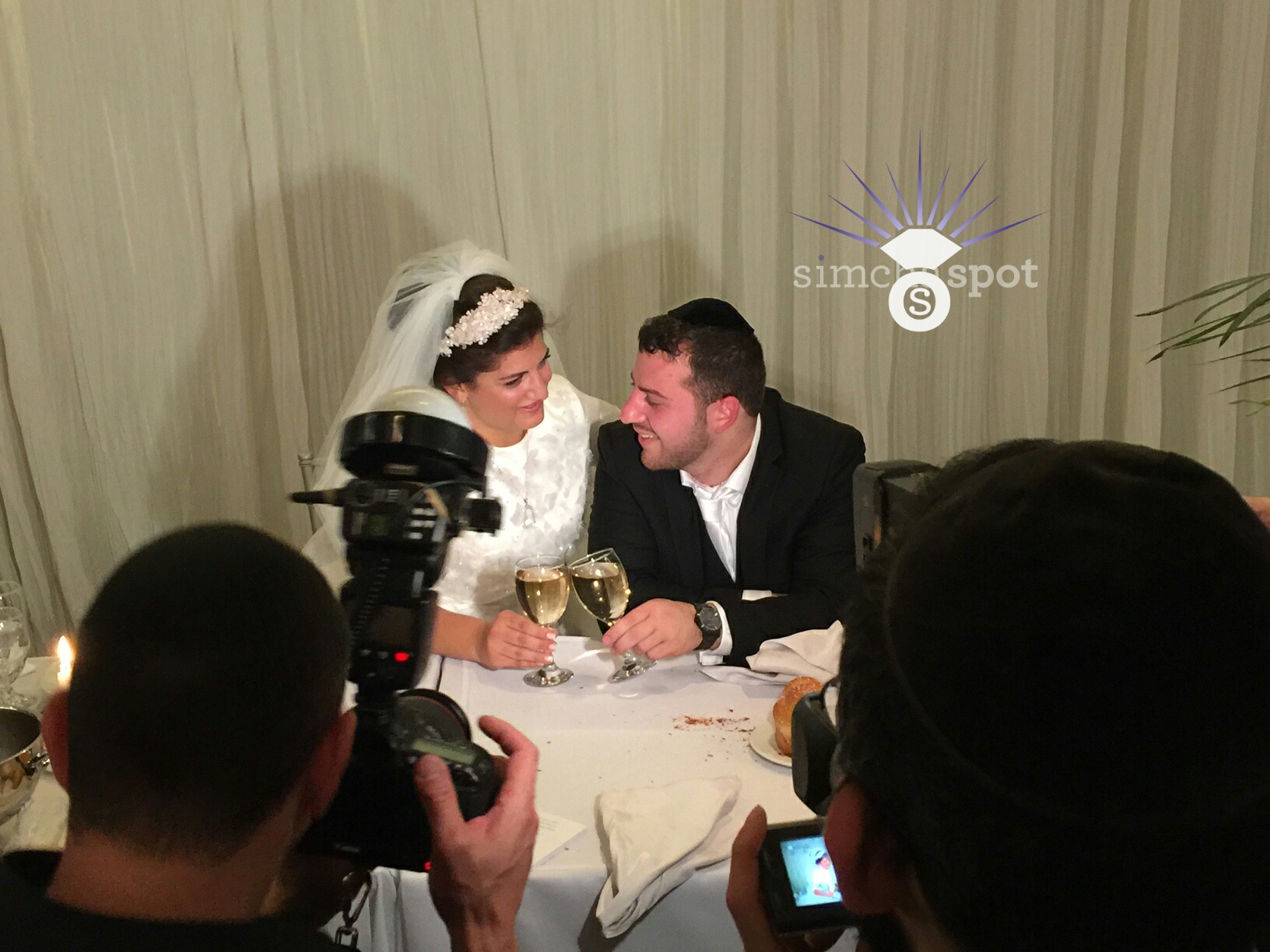 Wedding of Chosson Yochi and Kallah Malky (2 Pics) - Simcha Spot