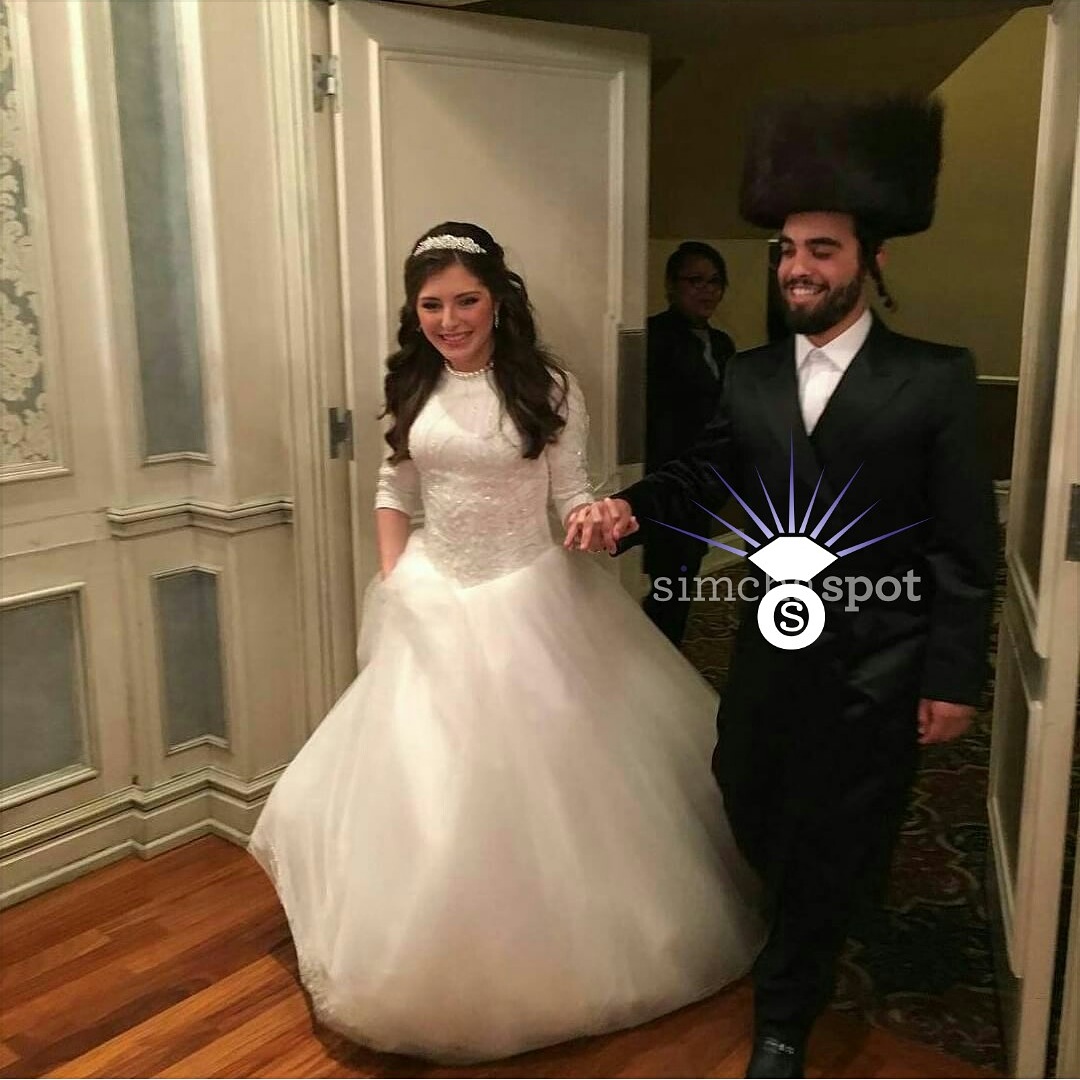 Wedding of Dovy Szwerin and Rikki Hoffman (2 Pics) - Simcha Spot