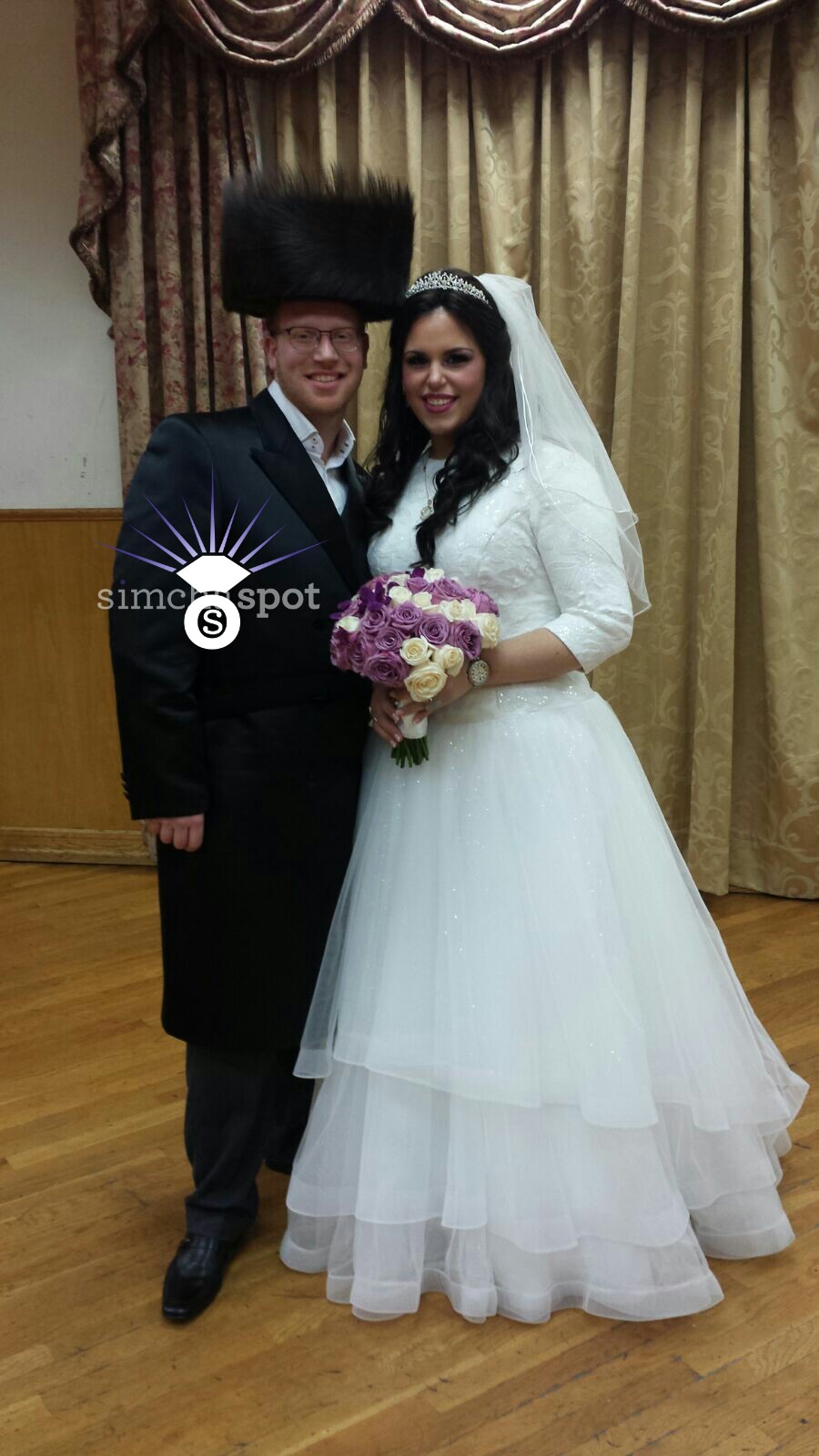Wedding of Yossi and Faygee Greenberg (2 Pics) - Simcha Spot