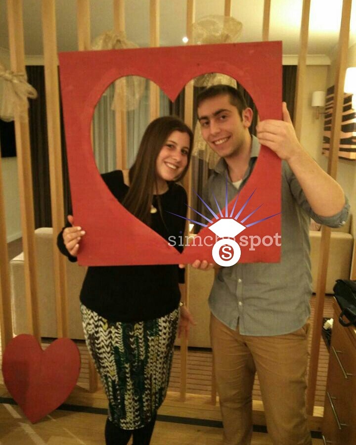 Engagement of Sara Faraday (Melbourne) and Rafi Wolf (London) (2 Pics ...
