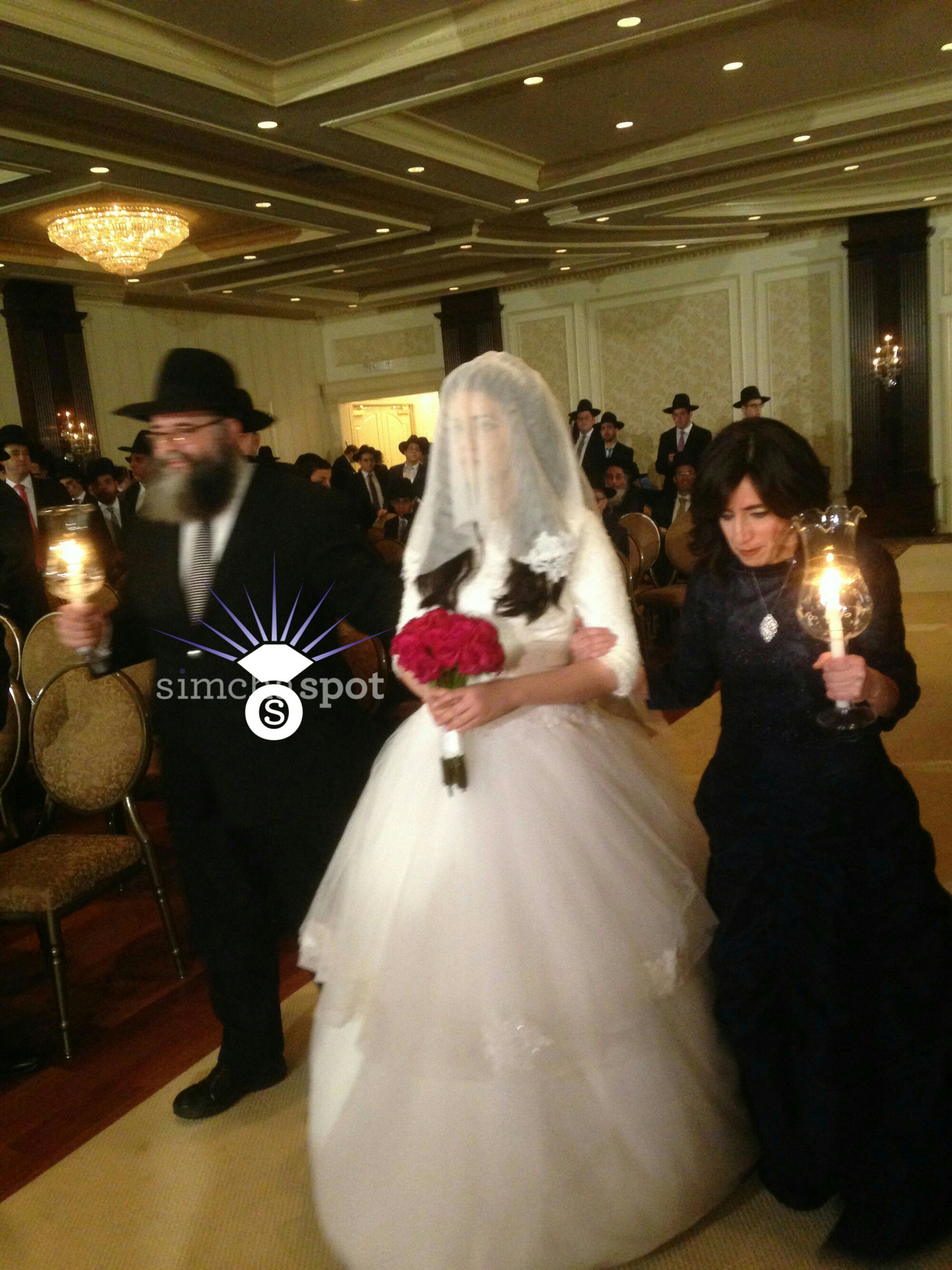Wedding of Shaindle and Meshulam Barer (4 Pics) - Simcha Spot