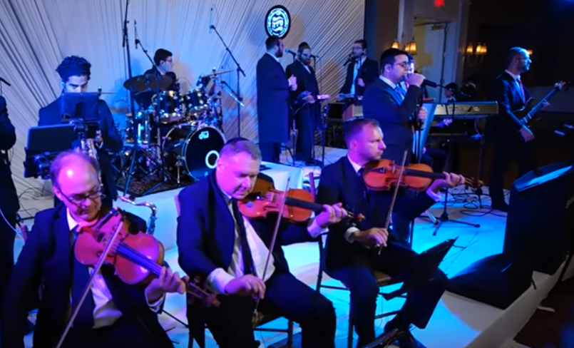 WATCH: "Tekah" - Uri Davidi - EvanAl And Shira Choir | simchaspot.com