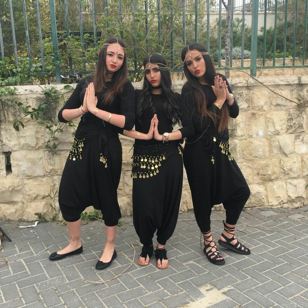 Happy Purim From These Gypsies - Simcha Spot